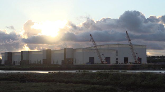 Isle of Wight wind turbine blades deal announced - BBC News