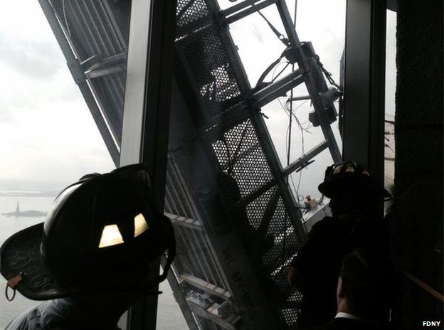 Window washers rescued from high up World Trade Center - BBC News