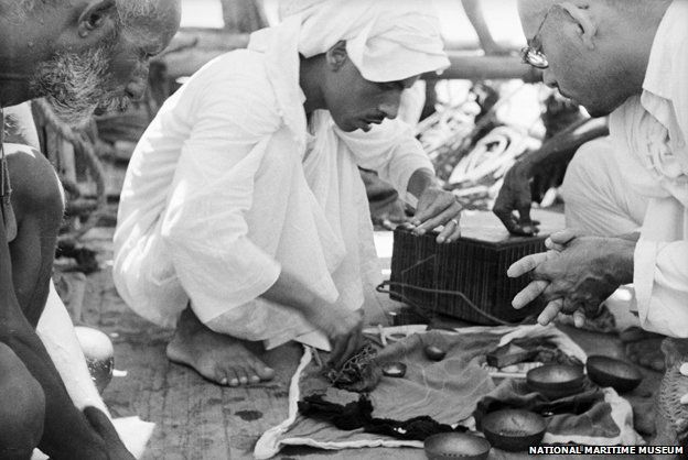 The pearl fishers of Arabia - BBC News