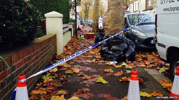 Southend murder probe after stabbing victim dies - BBC News