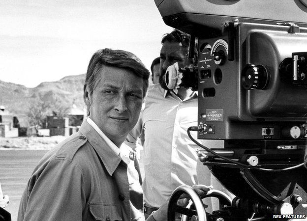 Mike Nichols: Obituary of a Hollywood great - BBC News