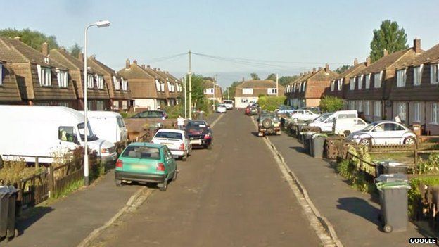 Ruskington man and woman found dead - BBC News