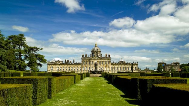 Castle Howard to restore room destroyed in 1940 fire - BBC News