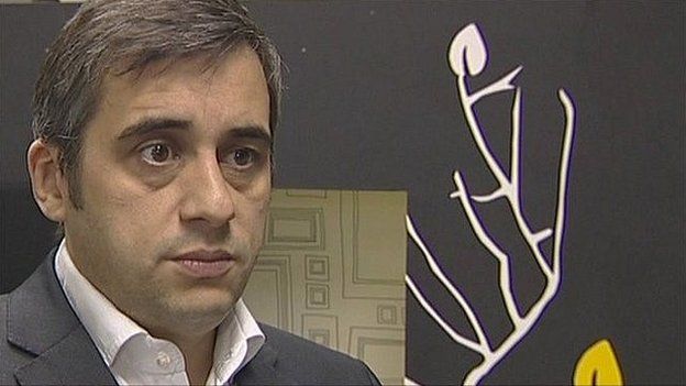 Manchester International Festival's Alex Poots to leave in 2015 - BBC News