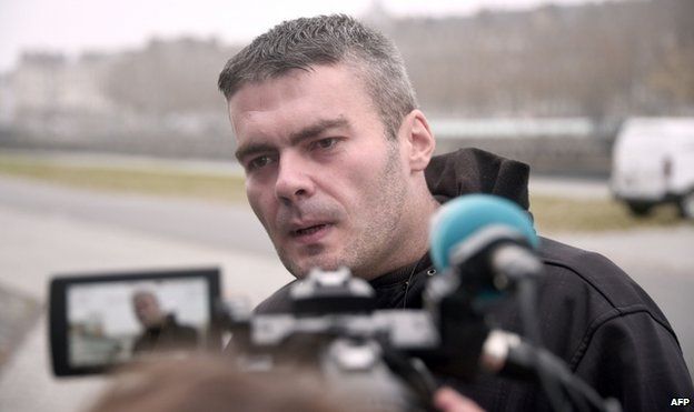 Yoan Delorme custody fight: French dad loses battle - BBC News