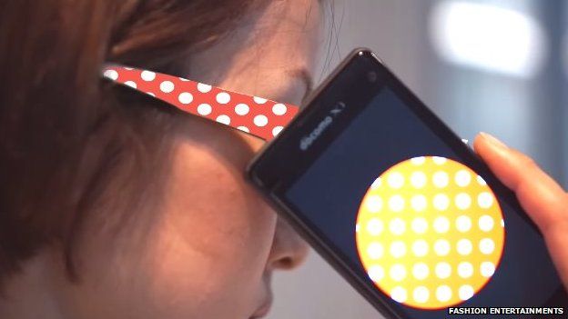 Sony makes experimental e-paper watch - BBC News