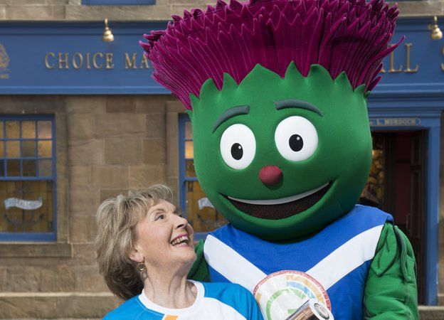 What makes a good mascot? We asked a monkey - BBC News