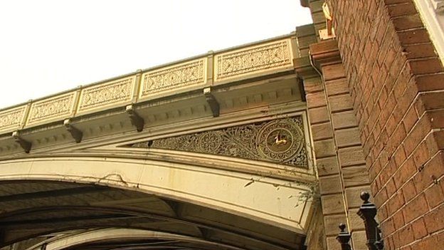 Derby's Friar Gate bridge needs £1m facelift - BBC News
