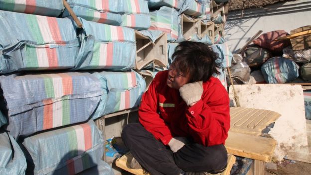 Inside China's 'scrap village' - BBC News