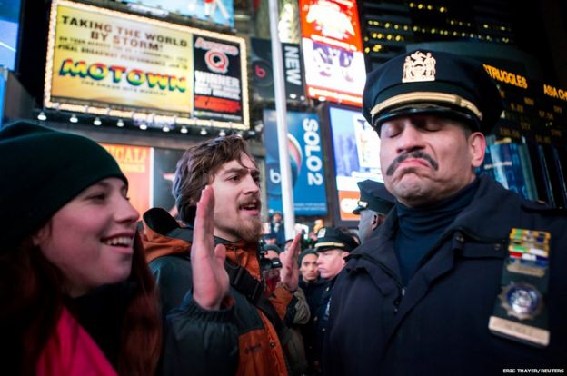 Day in pictures: 4 December 2014 - BBC News