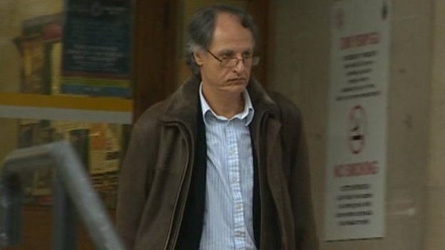 Kidney deaths inquest: No criticism over transplant deaths - BBC News