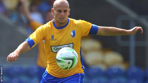 Adam Murray: Mansfield player-boss impresses Matty Blair - BBC Sport