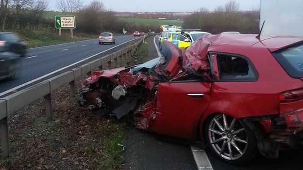 Abingdon collision forces closure on A34 - BBC News
