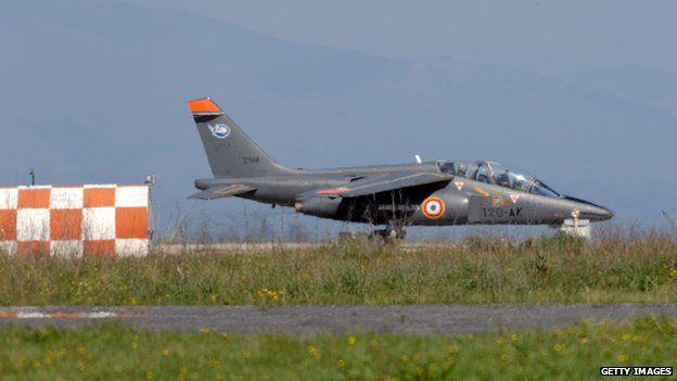 France crash: Alpha Jet hits home for disabled in Vouvray - BBC News