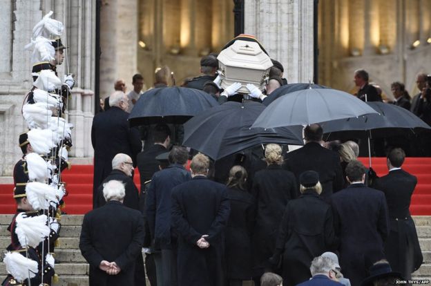 Day in pictures: 12 December 2014 - BBC News