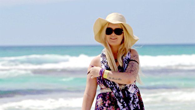 Euromillions winner Jane Park admits drink-driving - BBC News