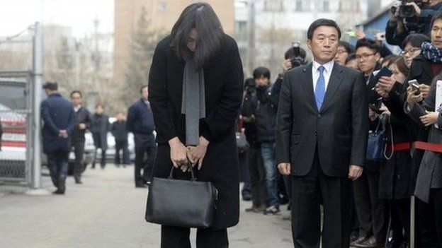 'Nut rage': Former Korean Air executive to face criminal probe - BBC News