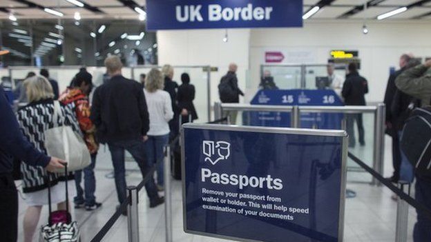 Eurotunnel warns of new exit check cross-Channel delays - BBC News