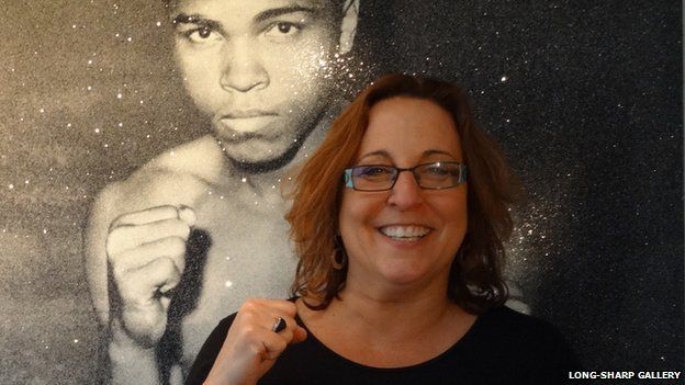 Virtual galleries open new markets for art - BBC News