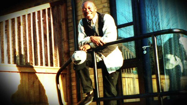G4S guards cleared over Jimmy Mubenga death - BBC News