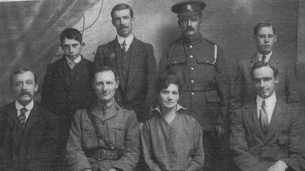 Alfred Rouse 'blazing car murder': Victim could be missing man - BBC News