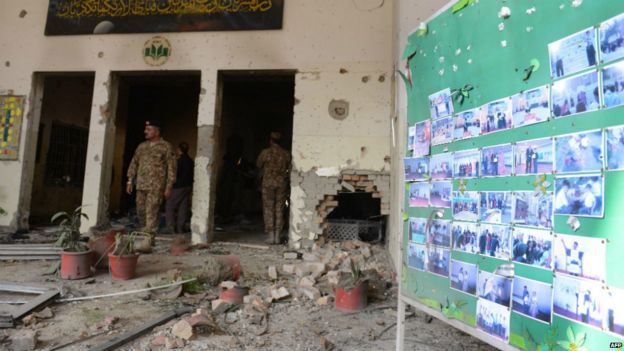 In pictures: Pakistan school attack aftermath - BBC News