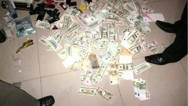 American arrested in Uganda over $2m 'currency fraud' - BBC News