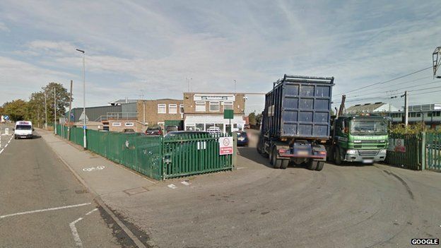 Inquiry begins into WW2 bombs at Great Blakenham recycling site - BBC News