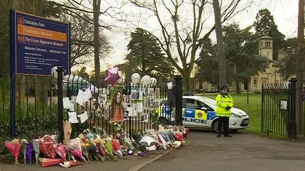 Ashley Woolley murder: Father describes watching CCTV - BBC News