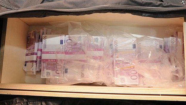 Four arrested in Manchester over £2m of fake euros - BBC News