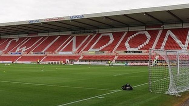 Swindon Town: Deal agreed for £2.3m bid to buy club's ground - BBC News