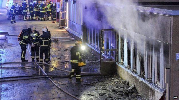 Swedish mosque hit by arson in Eskilstuna, injuring five - BBC News