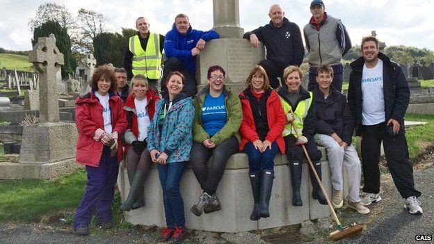 Veterans clean up 550 war graves in Change Step project - BBC News