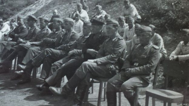 WWII: German camera captures Nazi troops at rest - BBC News
