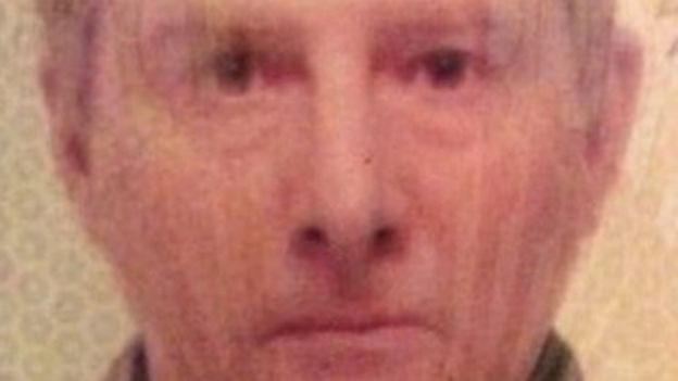 Stephen Watt search: Body found in East Dunbartonshire burn - BBC News