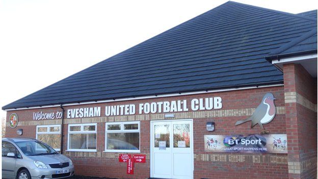 Evesham United vandals leave beer taps running - BBC News