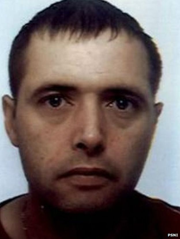 Matthew Goddard murder: Detectives revisit scene of attack - BBC News