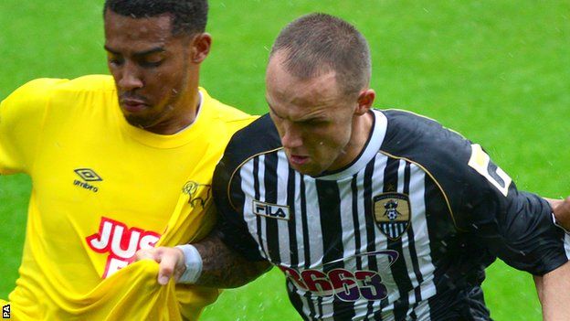 AFC Telford United: Bucks sign Kyle Dixon and Jack Rea - BBC Sport