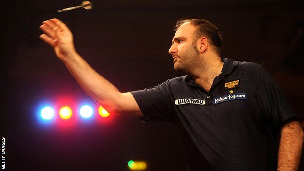 BDO World Championships: Scott Waites beats Sam Hewson - BBC Sport