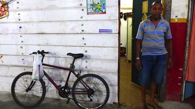 Rio's harbour redevelopment divides opinion - BBC News