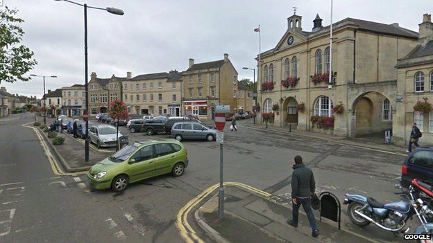 Melksham's Market Place revamp plans unveiled - BBC News