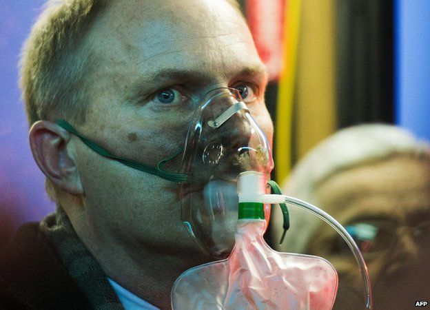 Washington DC Metro smoke kills one and injures 83 - BBC News