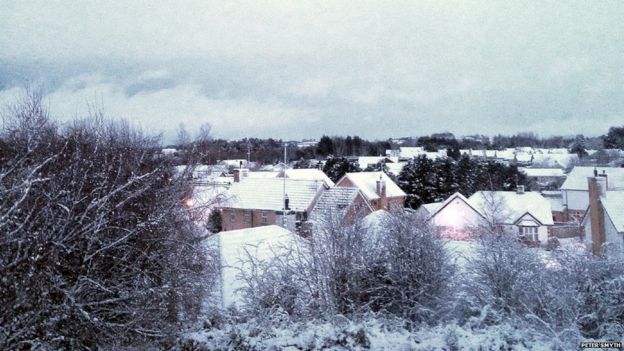 In pictures: Snowfall across Northern Ireland - BBC News