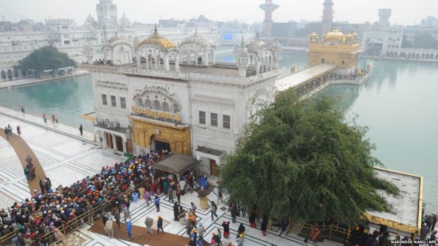 Day in pictures: 14 January 2015 - BBC News