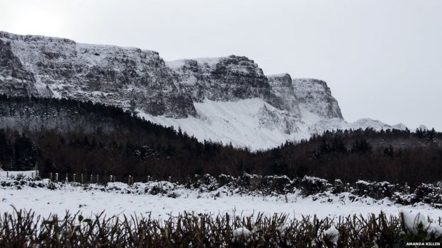 In pictures: Snowfall across Northern Ireland - BBC News