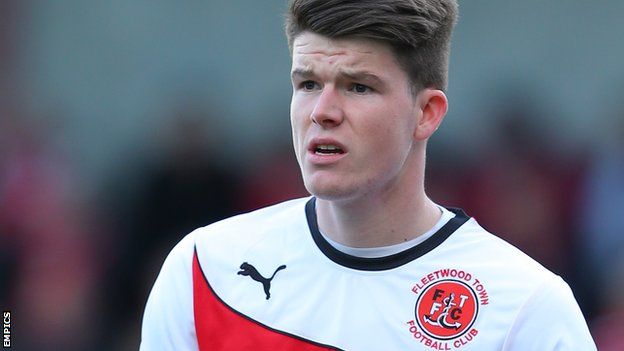 Liam McAlinden: Wolves striker returns to Fleetwood Town on loan - BBC ...