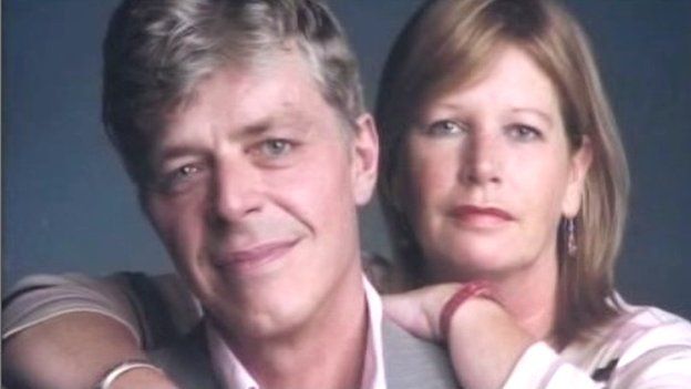 HIV widow wants contaminated blood apology from NHS - BBC News