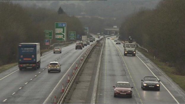 Roadworks truck death: Man crushed on A21 in Kent - BBC News