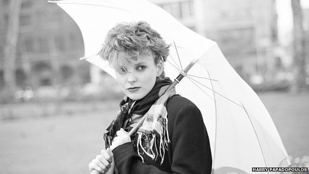 Photos of Harry Papadopoulos capture lost era of Scottish music - BBC News