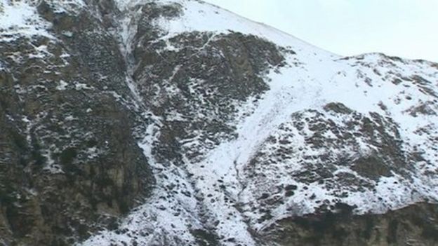 Walker dies after Helvellyn fall in Lake District - BBC News